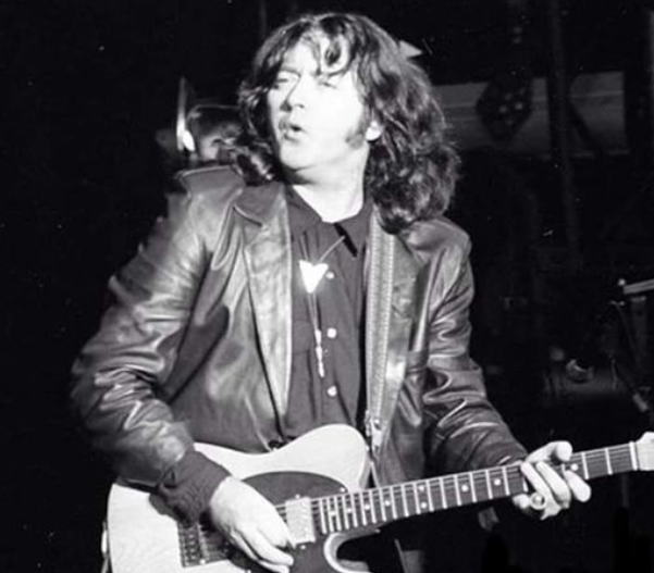 Rory at the 1992 Temple Bar Blues Festival – REWRITING RORY